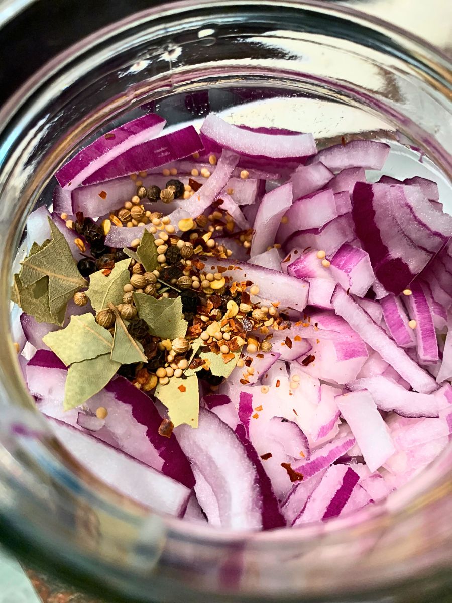 Fermented Sweet Red Onions: Easy Old Fashioned Recipe - Homemakers Purpose